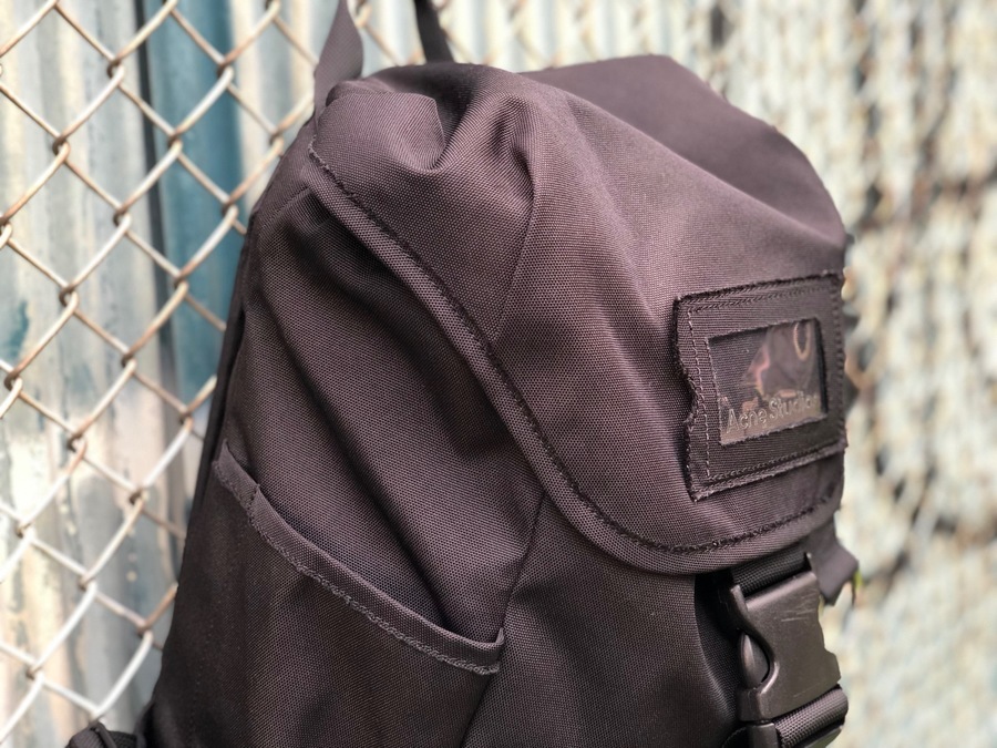 Acne studios/アクネストゥディオズ】よりラージバックパックを Acne studios/アクネストゥディオズ】よりラージバックパックを