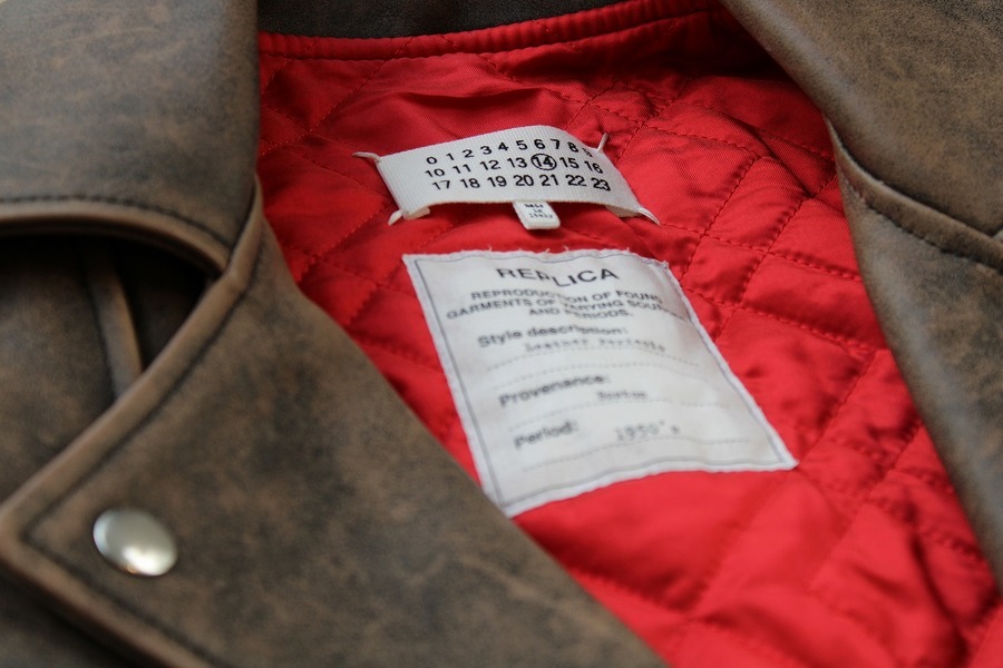Maison Margiela / メゾンマルジェラ】よりREPLICA ダブル Maison Margiela / メゾンマルジェラ】よりREPLICA ダブル