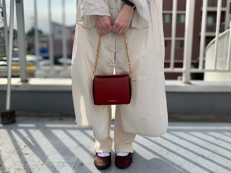 ALEXANDER McQUEEN/アレキサンダー マックイーン】よりBOX BAGが ALEXANDER McQUEEN/アレキサンダー マックイーン】よりBOX BAGが