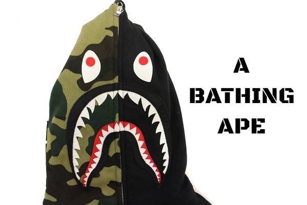 A BATHING APEの大人気シャークパーカーの限定アイテムをお買取 A BATHING APEの大人気シャークパーカーの限定アイテムをお買取
