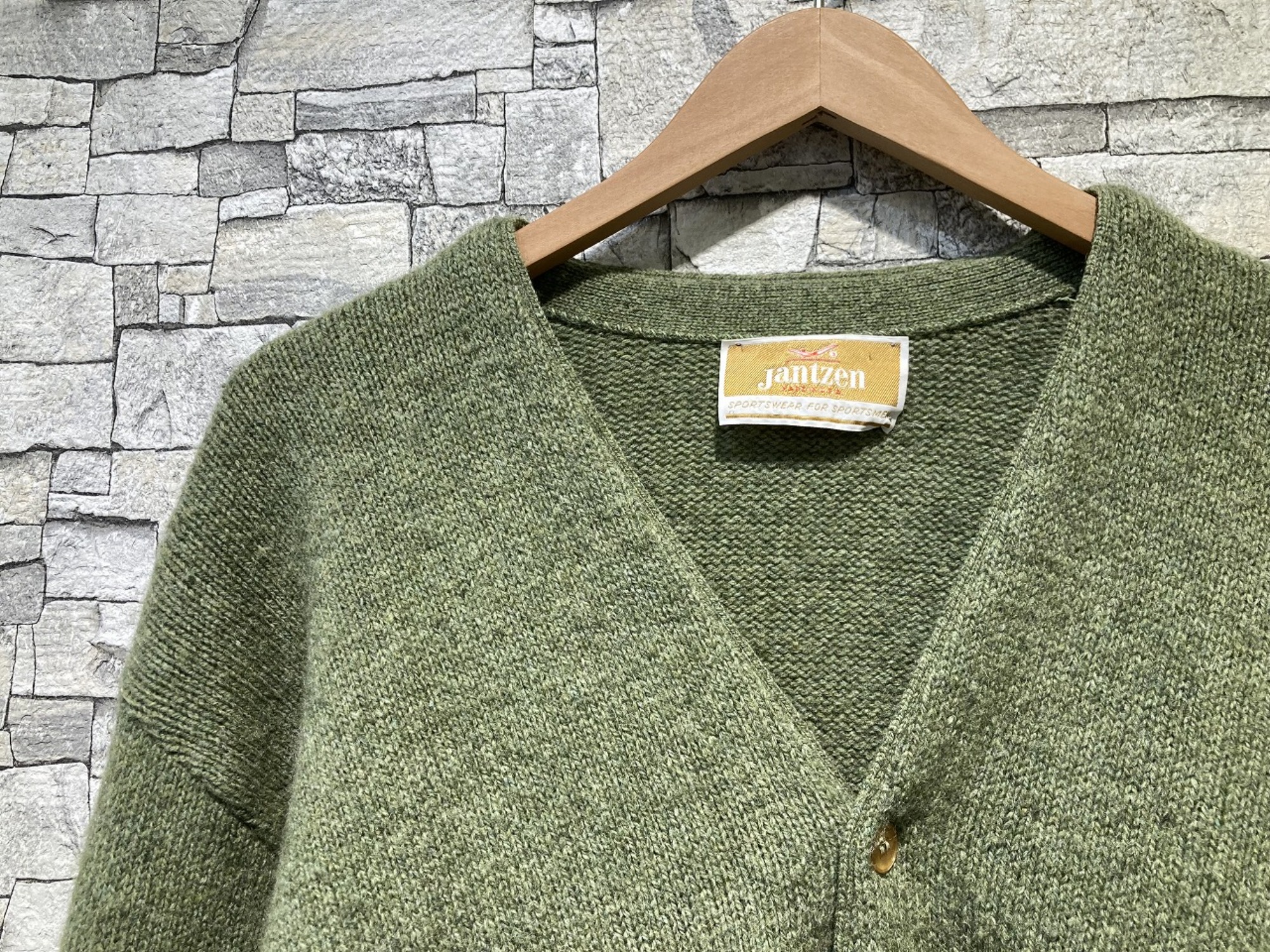 【jantzen/ジャンセン】より70'sカーディガンが買取入荷致しました。[2022.11.23発行]｜トレファクスタイル高崎オーパ店｜洋服 ...