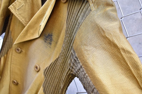 ISSEY MIYAKE/イッセイミヤケ】代名詞”プリーツ”素材を使った ISSEY MIYAKE/イッセイミヤケ】代名詞”プリーツ”素材を使った